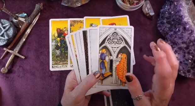 Гороскоп Таро на 29 серпня для всіх знаків Зодіаку Читайте на Ukr Net