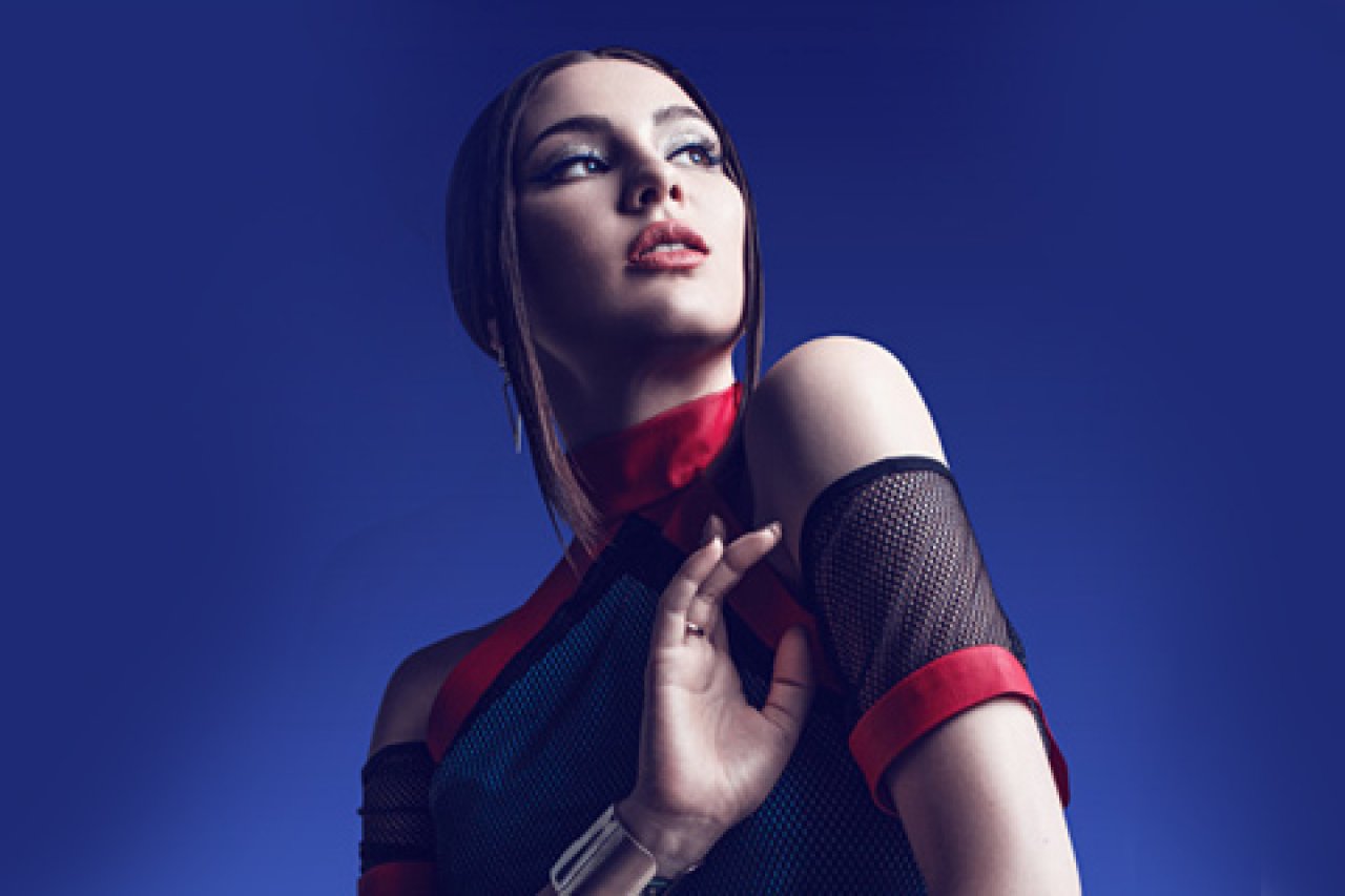 MARUV виставила п’яту точку в провокаційній позі: “Соковитий персик”. Politeka