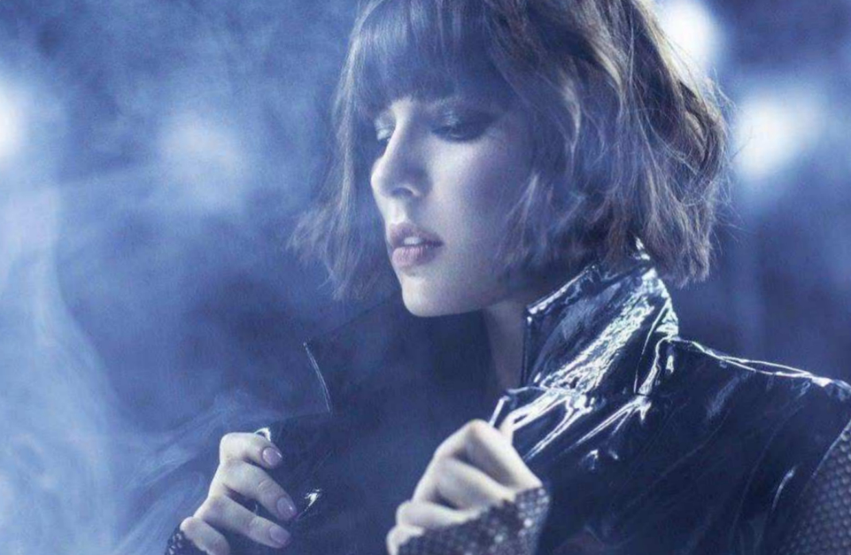 MARUV з голою п’ятою точкою приголомшила мережу: “Як дівчата з ескорт-послуг”, фото 18+. Politeka