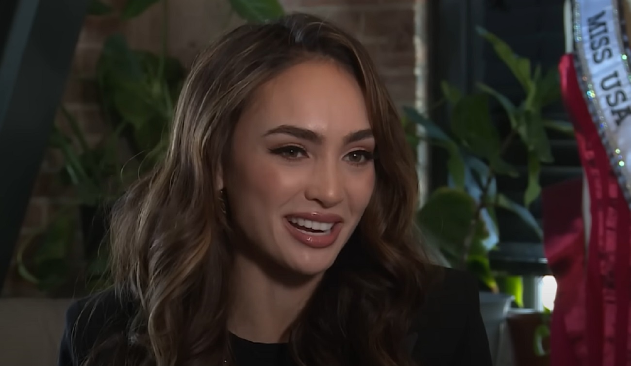 Міс Всесвіт 2022 показала ультрамодні ботфорти і з чим їх носити Ти королева Politeka