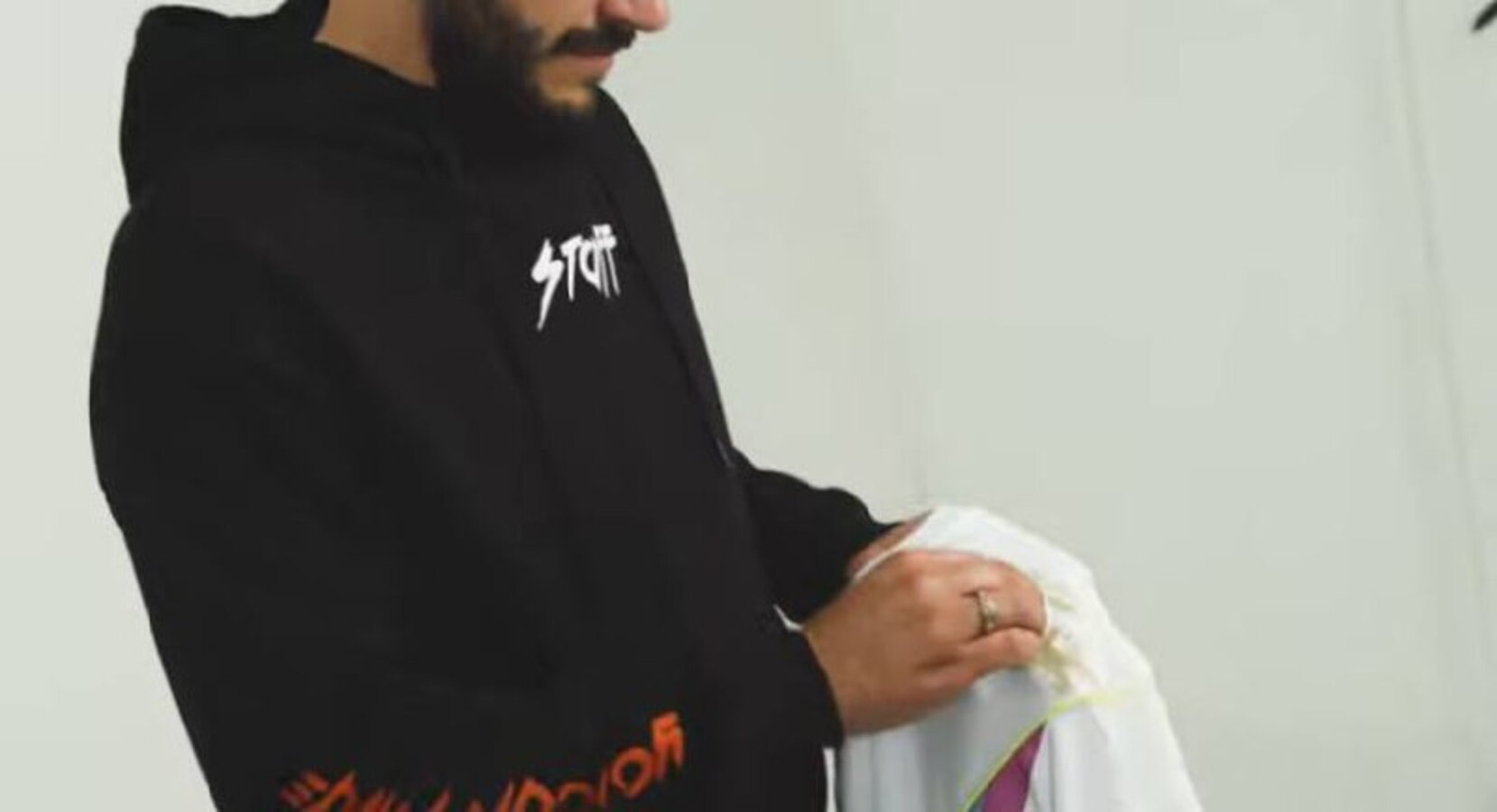 Як вивести плями від кави з одягу найпростіші поради з тих які ви знаєте Politeka