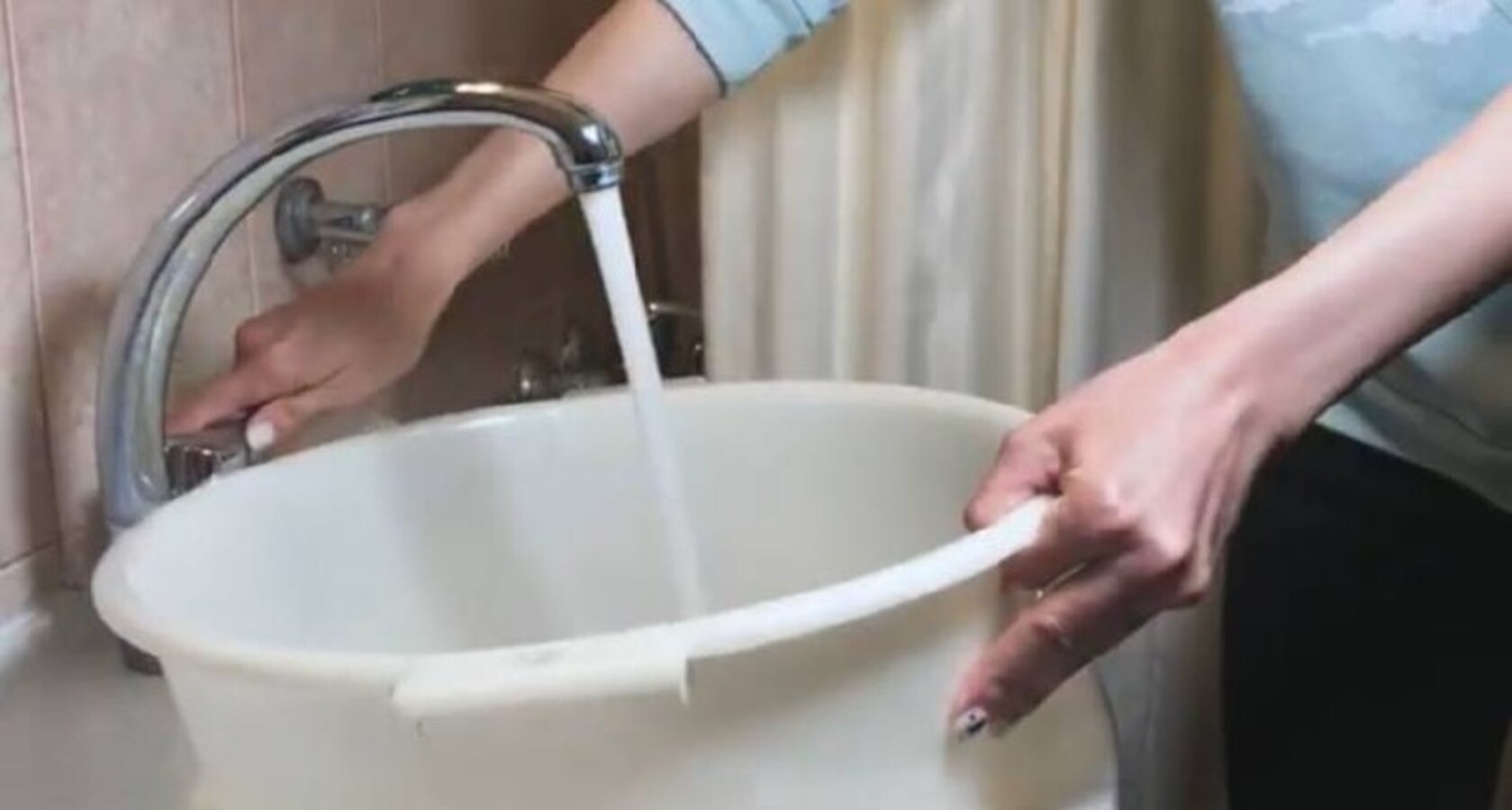 Як вивести плями від відбілювача кілька порад які повернуть новий вигляд речам Politeka