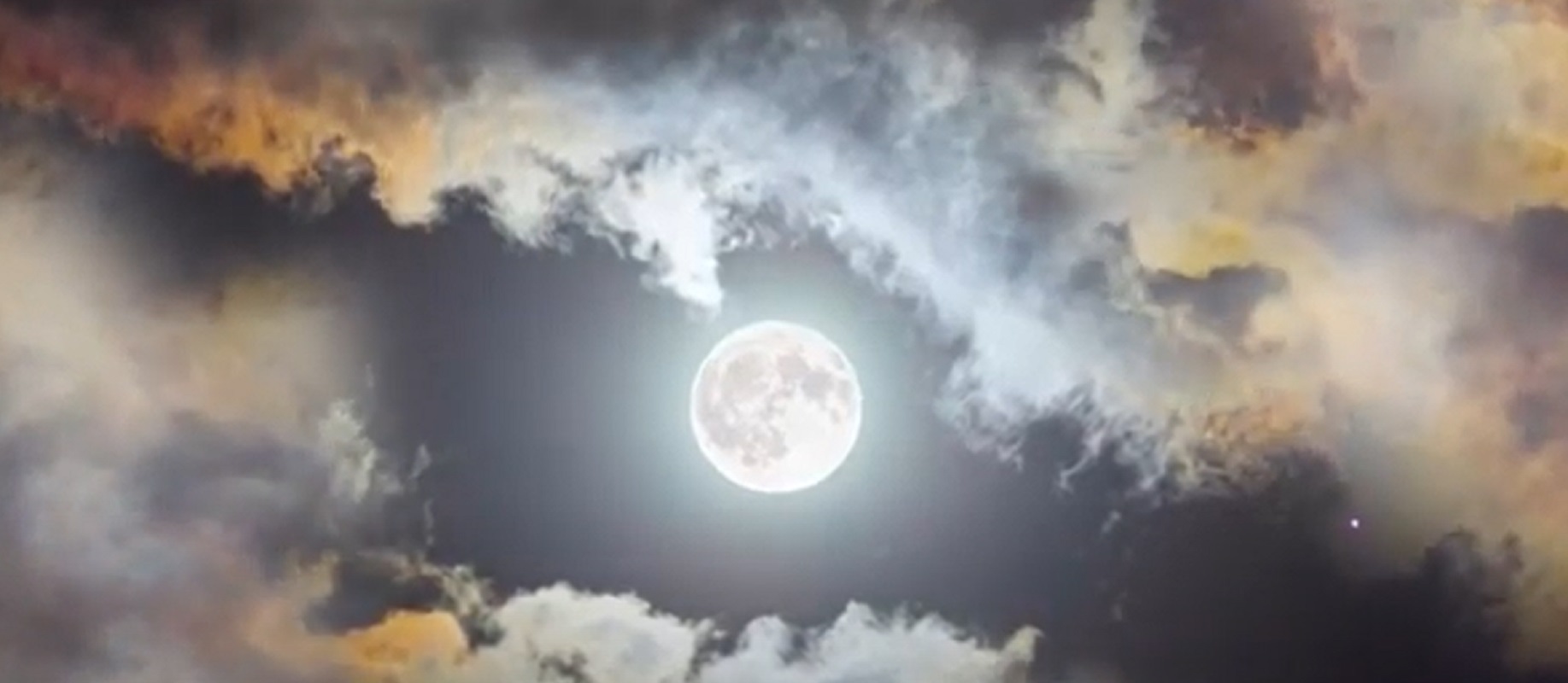 Місячний календар стрижок на кінець грудня названо сприятливий день Politeka